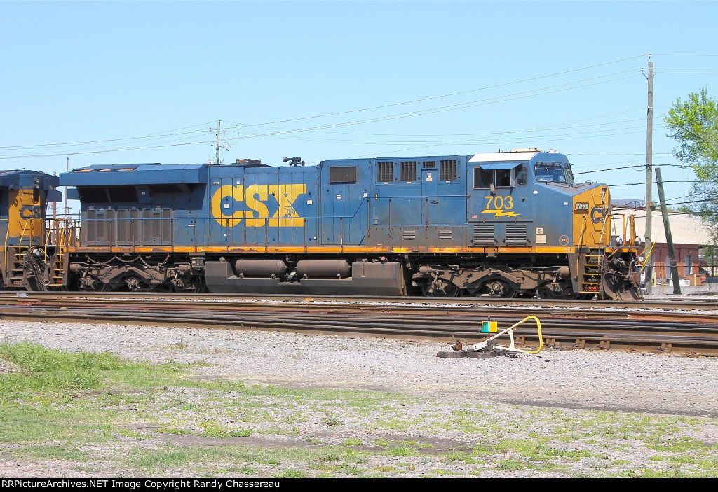 CSXT 703